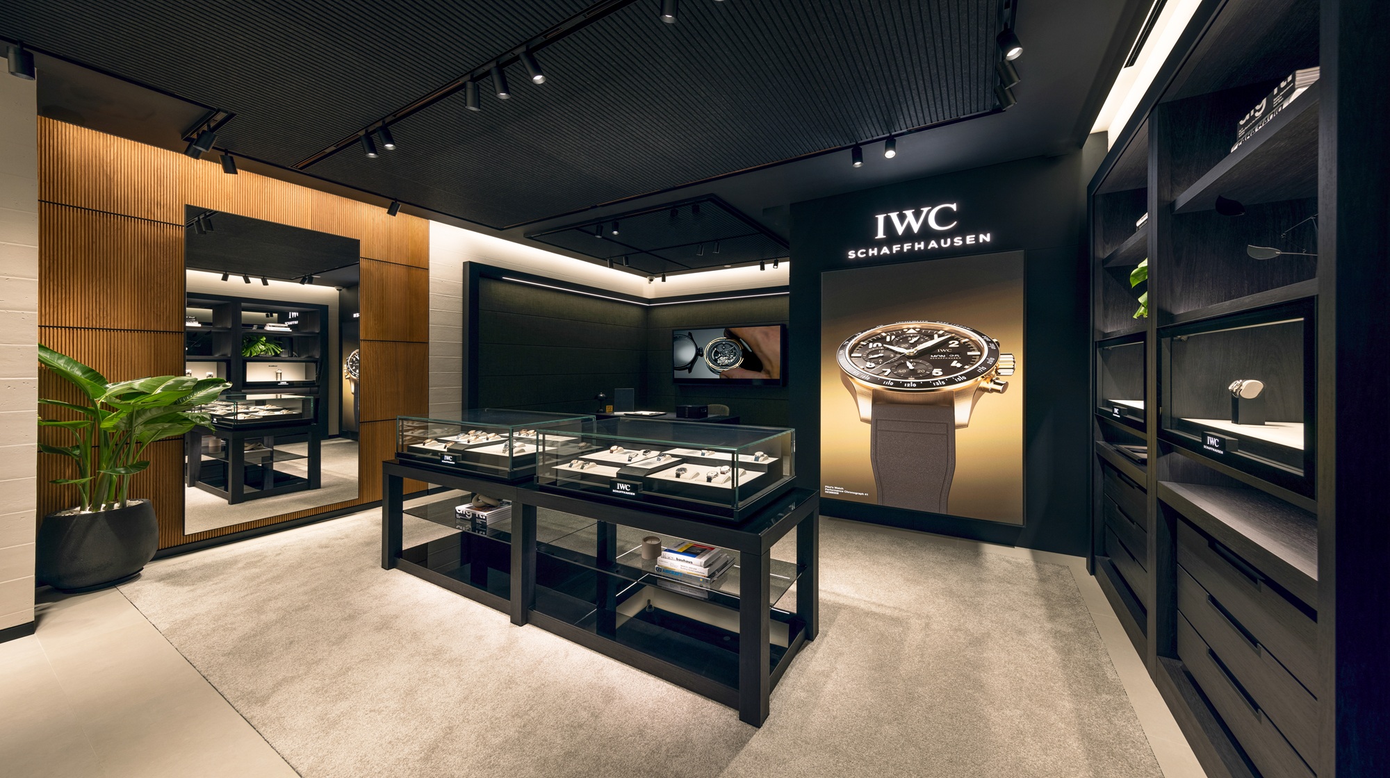 IWC BOUTIQUE | VietDECOR